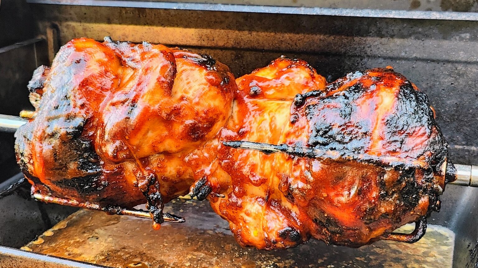 Grillet kylling på rotisseri med BBQ - Sydhavnsbloggen